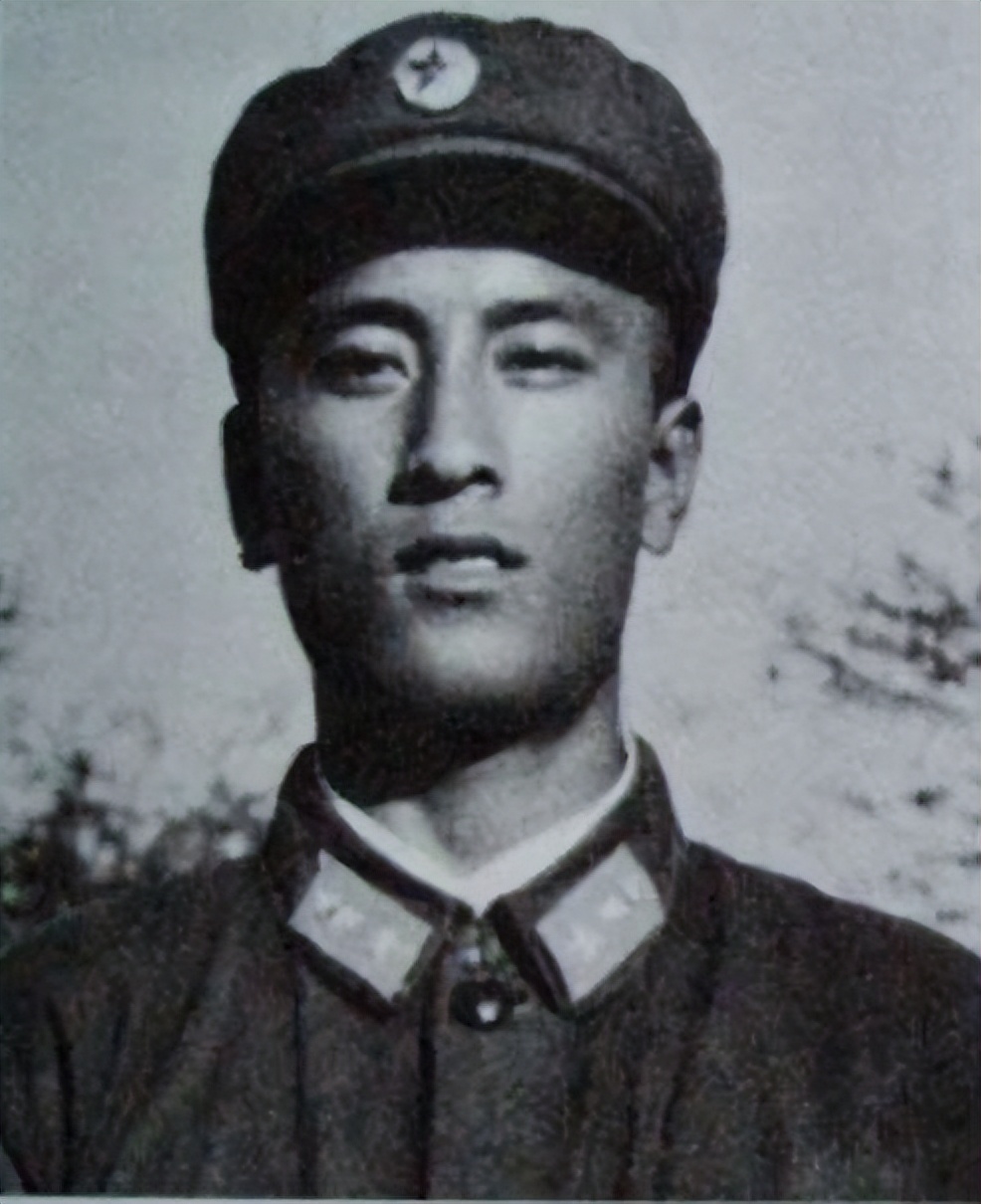 Li Lianghui: former commander of the Xinjiang Military Region, joined ...