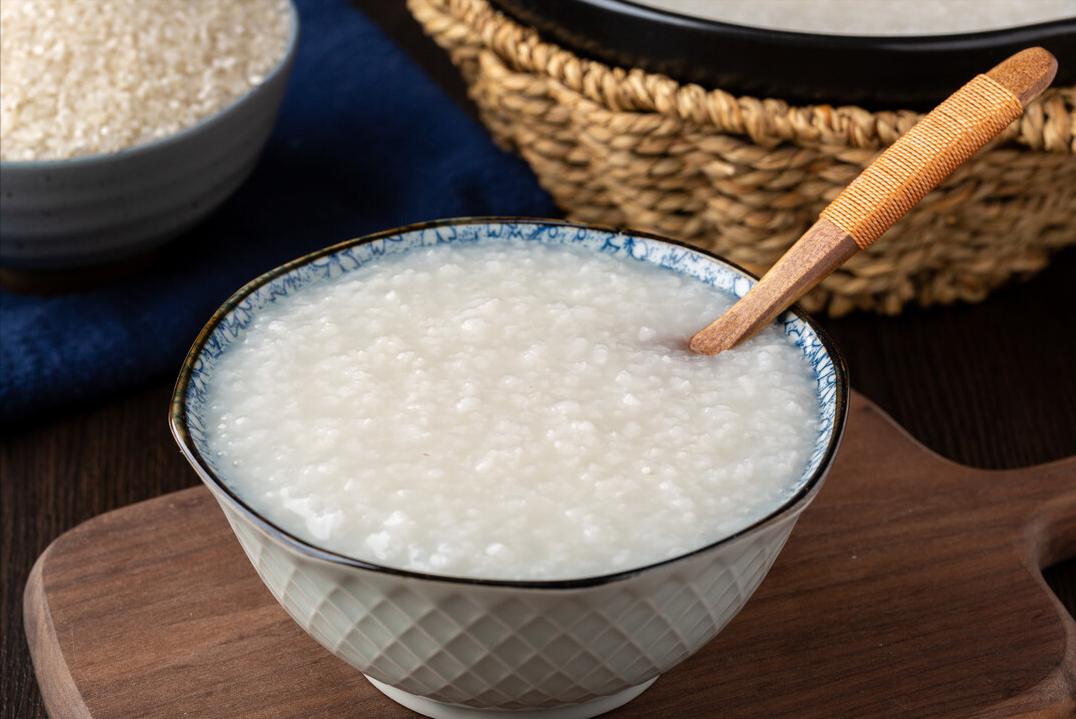 There is also a knack for cooking white porridge. Don't cook it ...