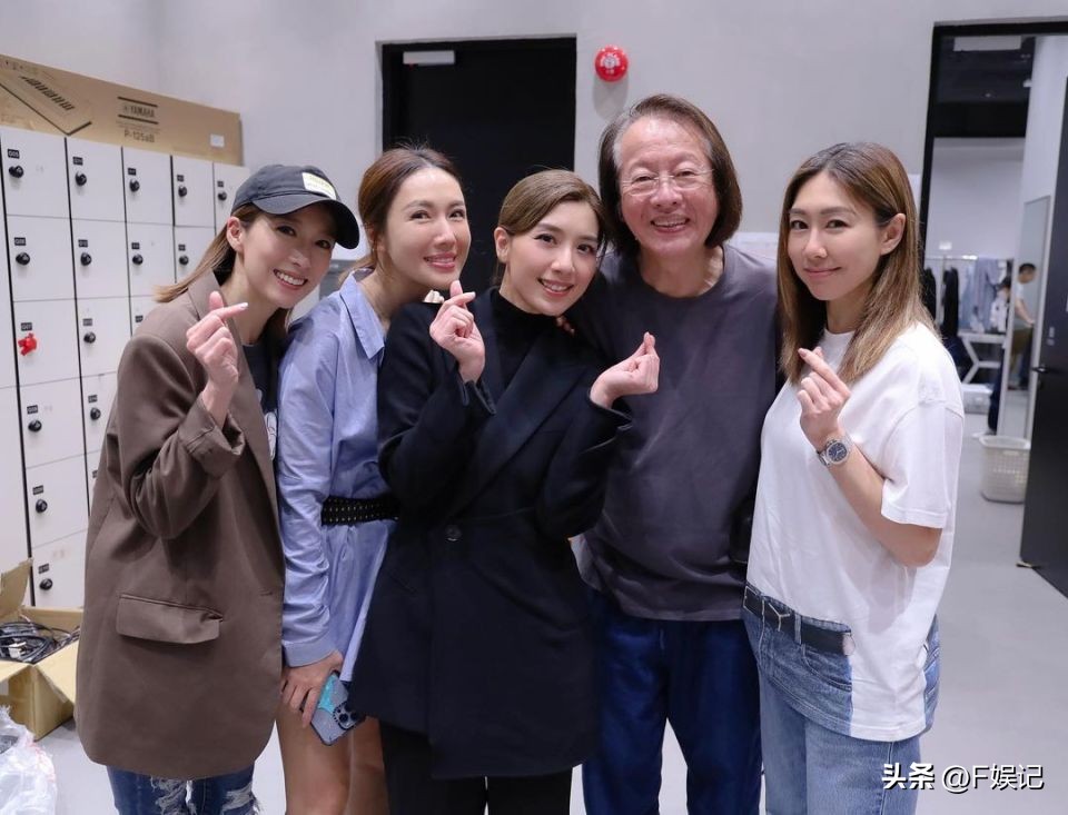 Wu Dingxin, Yao Ziling, Li Shiyu visited Huang Zhiwen's stage play ...