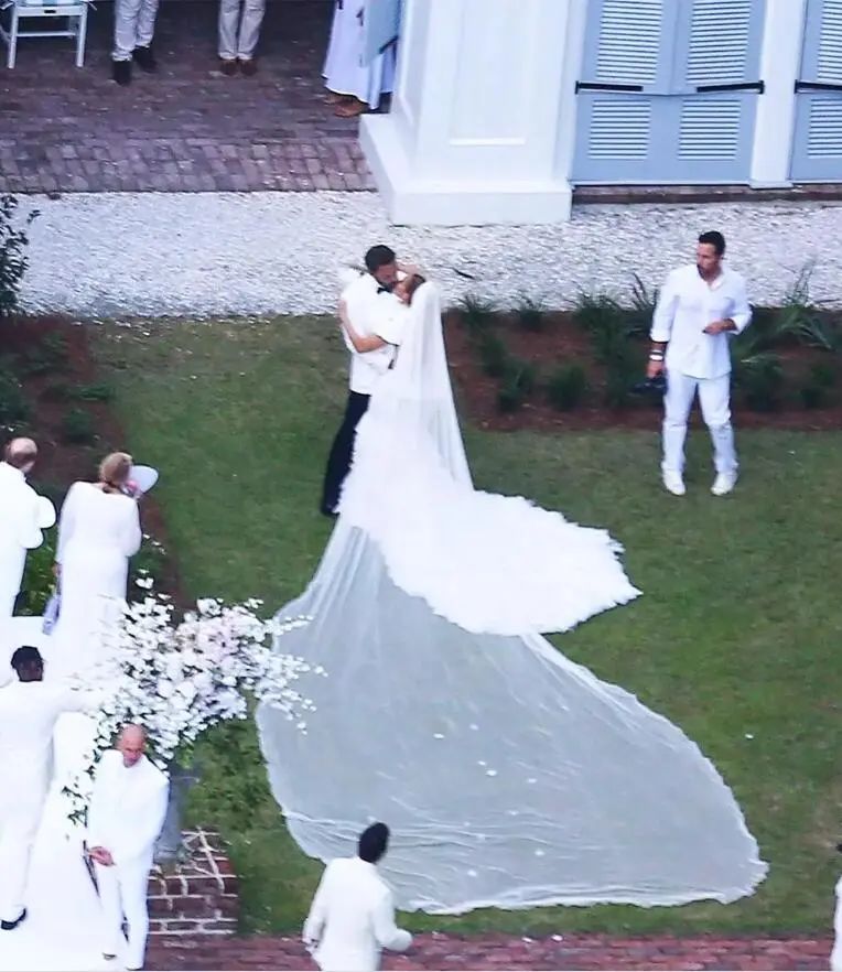 J. Lo's wedding "change of heart" to love pearls?Century love fairy ...