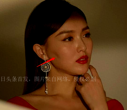 Protruding mouth, short chin, flat nose bridge, sunken face...the ...