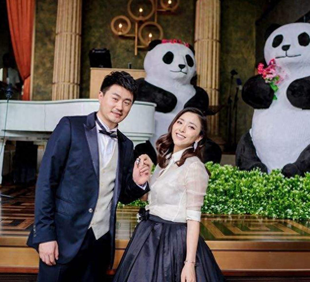 Her parents divorced at the age of 5, and she grew up with pain and ...