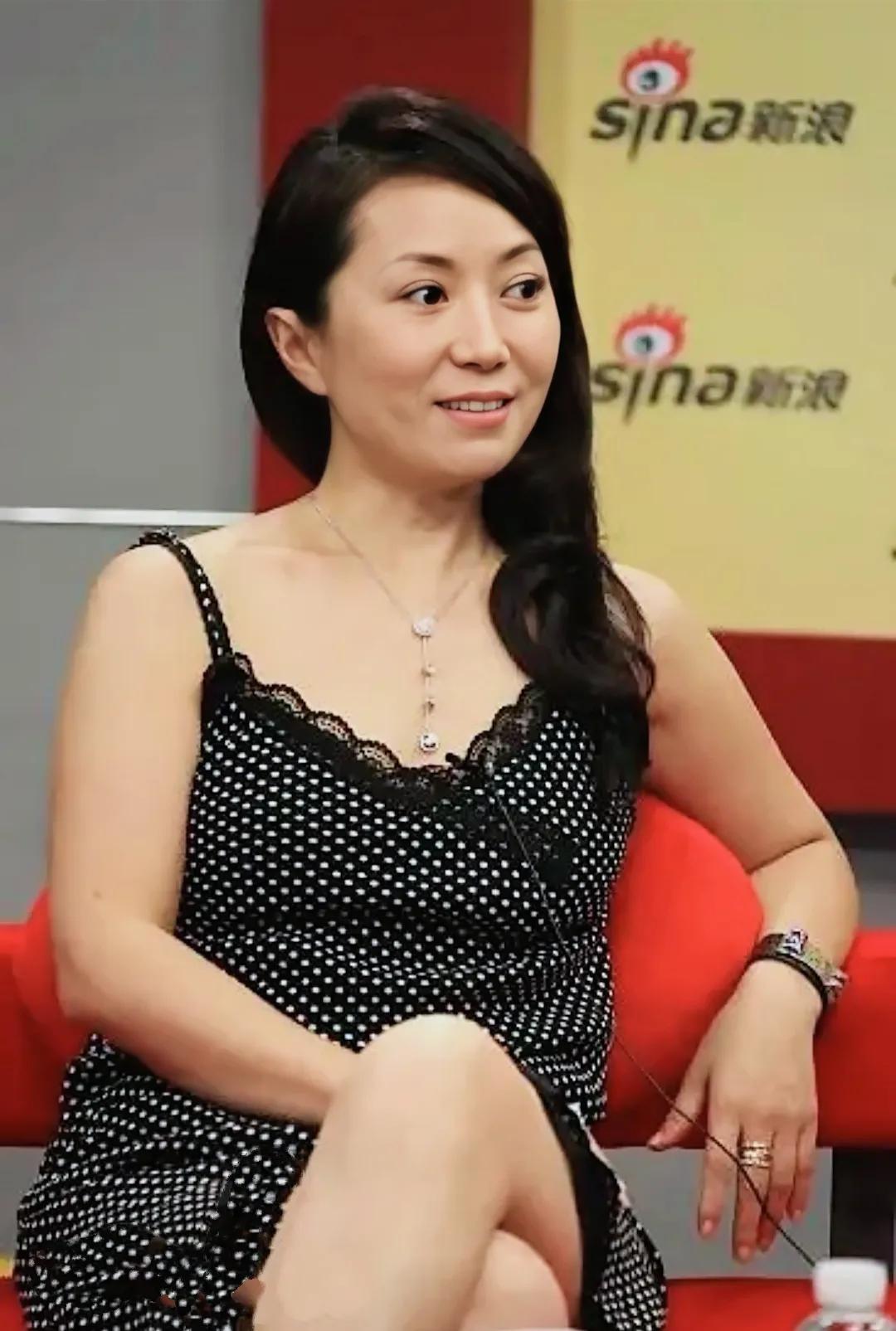 Appreciation of beautiful photos of singer Cheng Lin - iMedia