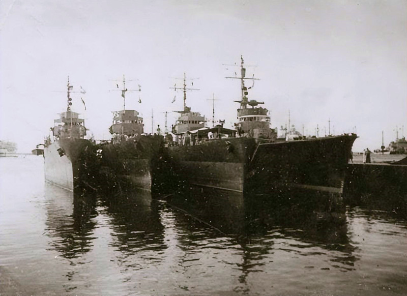 History of Chinese Weapons - Type 053H Frigate 515 Xiamen - iMedia