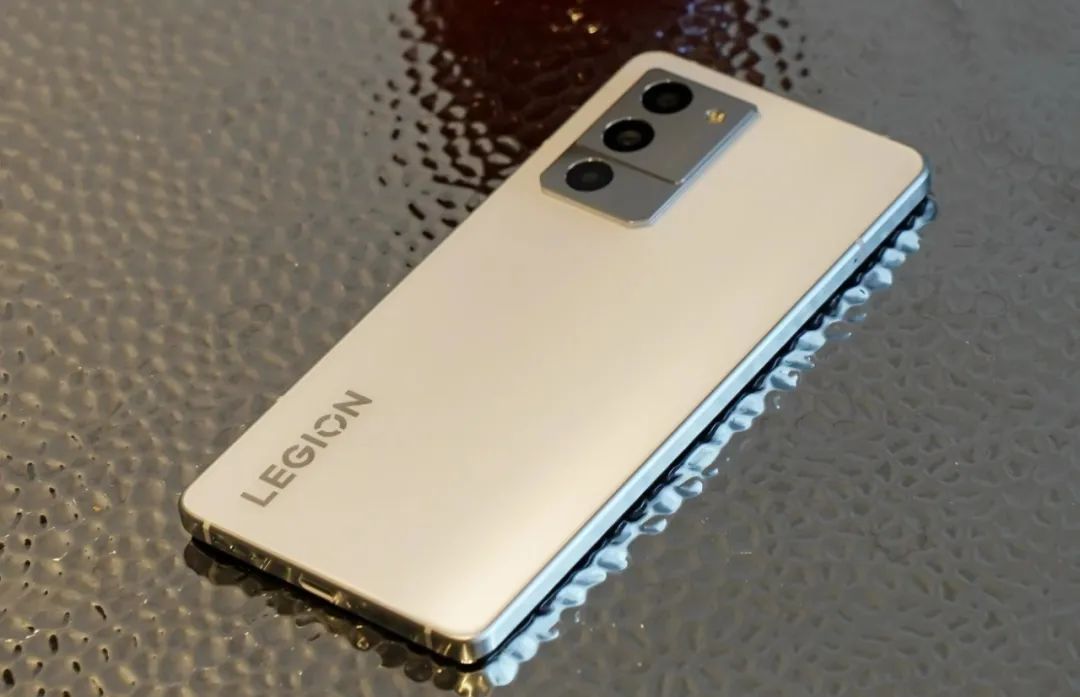 Two Snapdragon 8+ mobile phones within 3000, they have their own ...