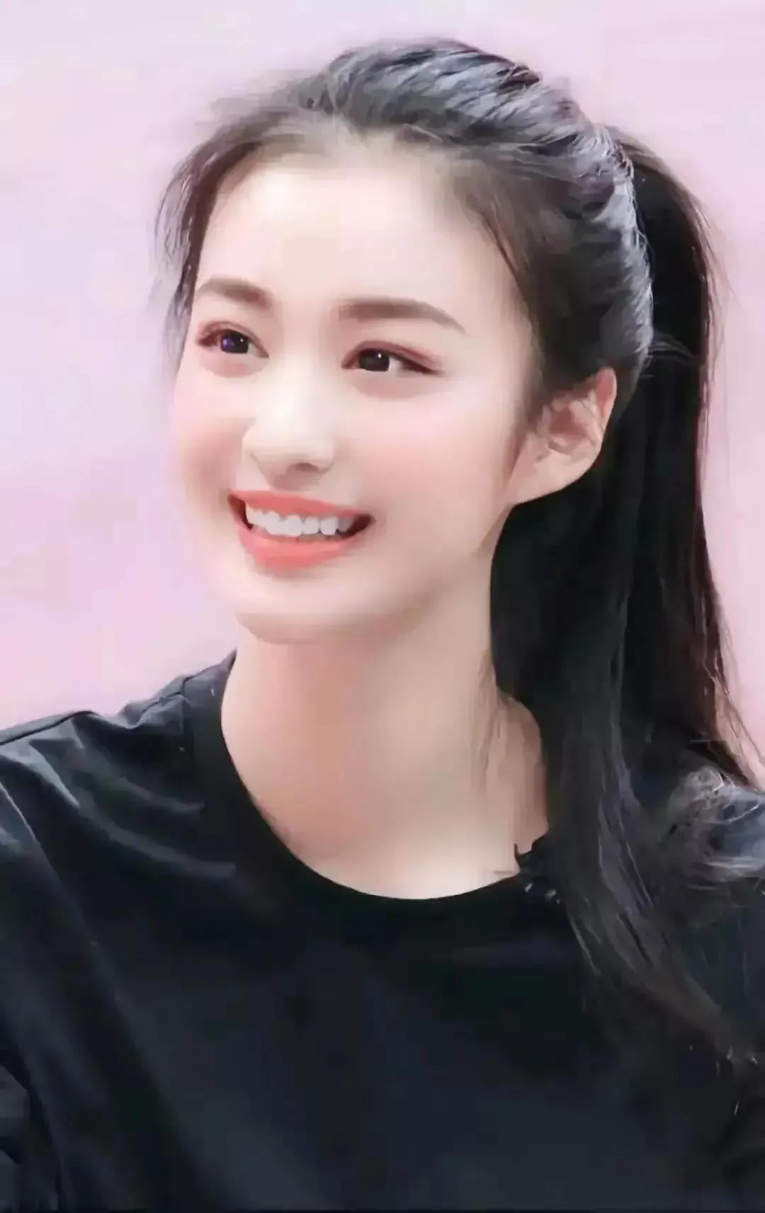 Whether Wang Churan is considered a top beauty can be known by looking ...