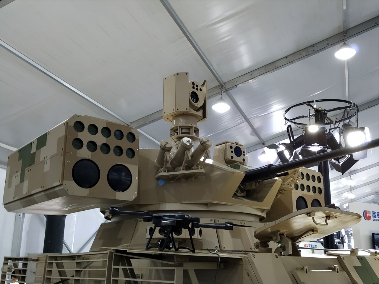 QN506 fire support vehicle: it can be used for brutal street fighting ...