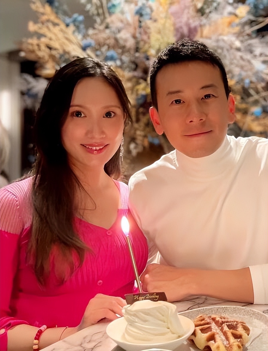 75-year-old Shi Xiu became a grandfather, his daughter-in-law gave birth to a daughter, and his ...