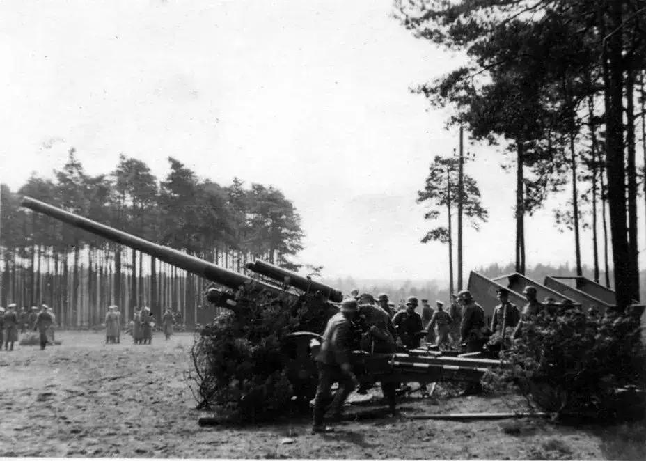 Expensive German boutique cannon - German K18 170mm cannon - iMedia