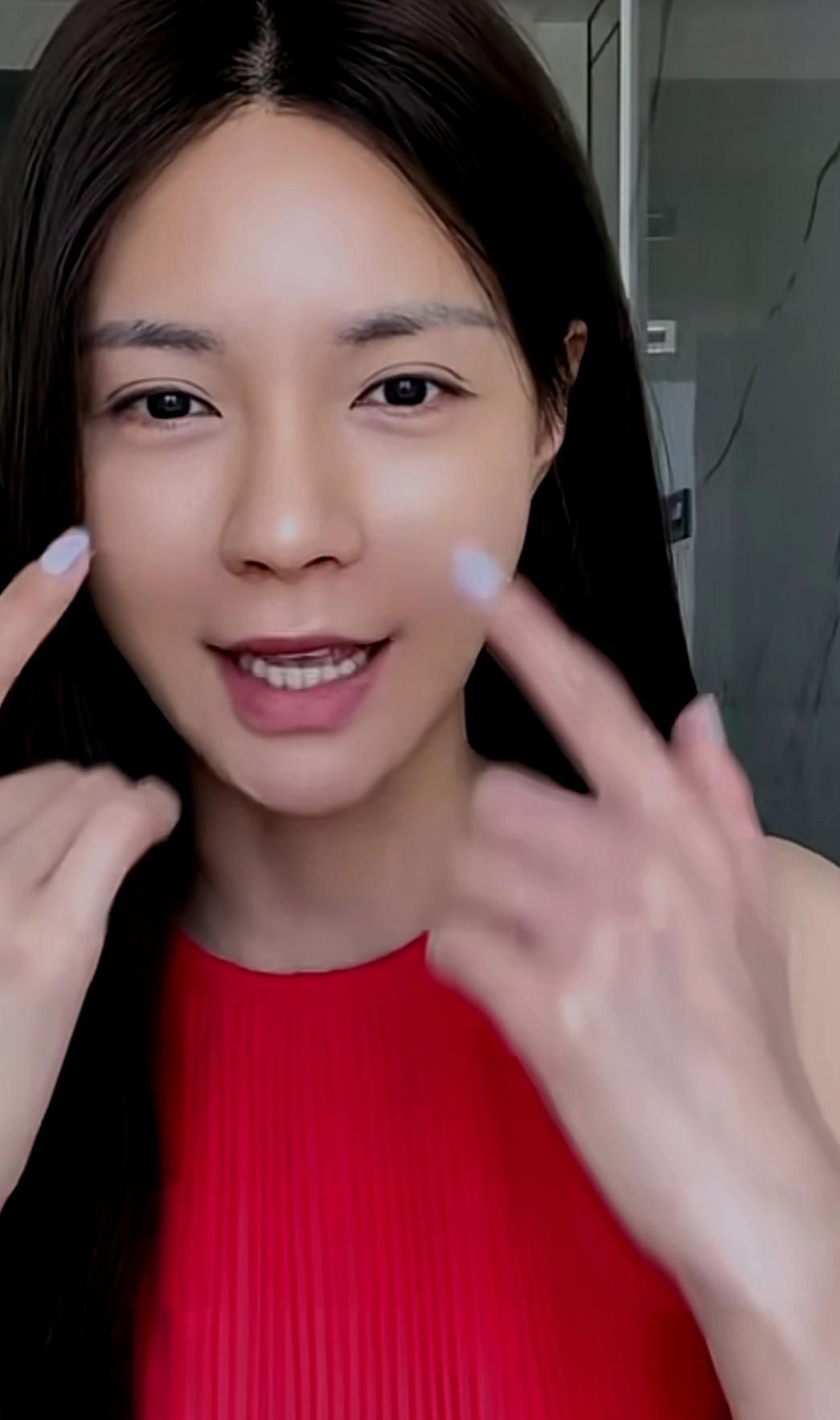 Shen Mengchen's plain makeup is controversial, her nose is big and her skin is dark like a man ...