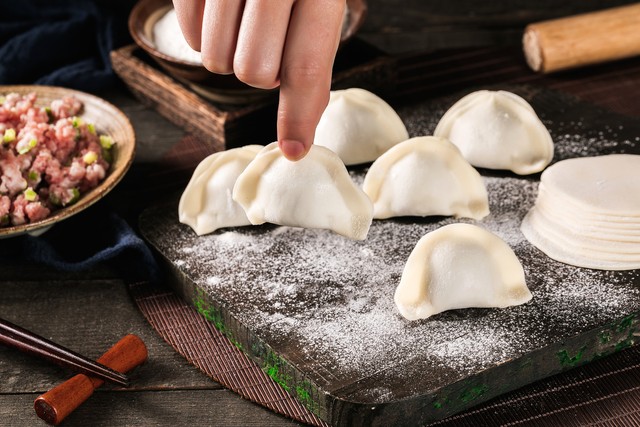 Dumplings with thin skins and big fillings? No no, I only love thick ...