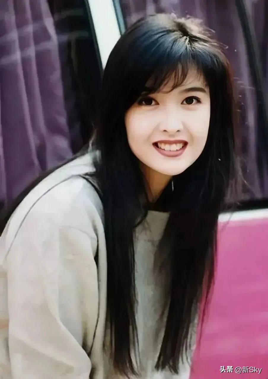 Hong Kong's prosperous singer, who retired for love for 30 years after ...