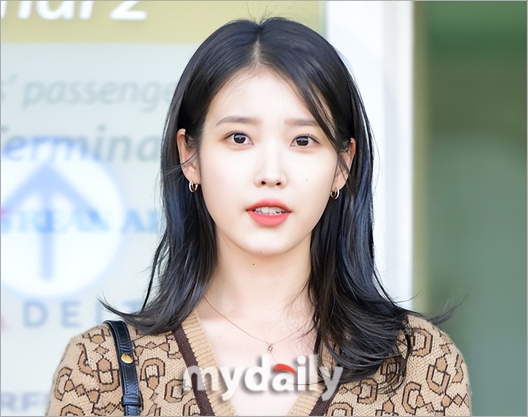 Korean actress Lee Ji-eun's new photos are super pretty!Beautiful and ...