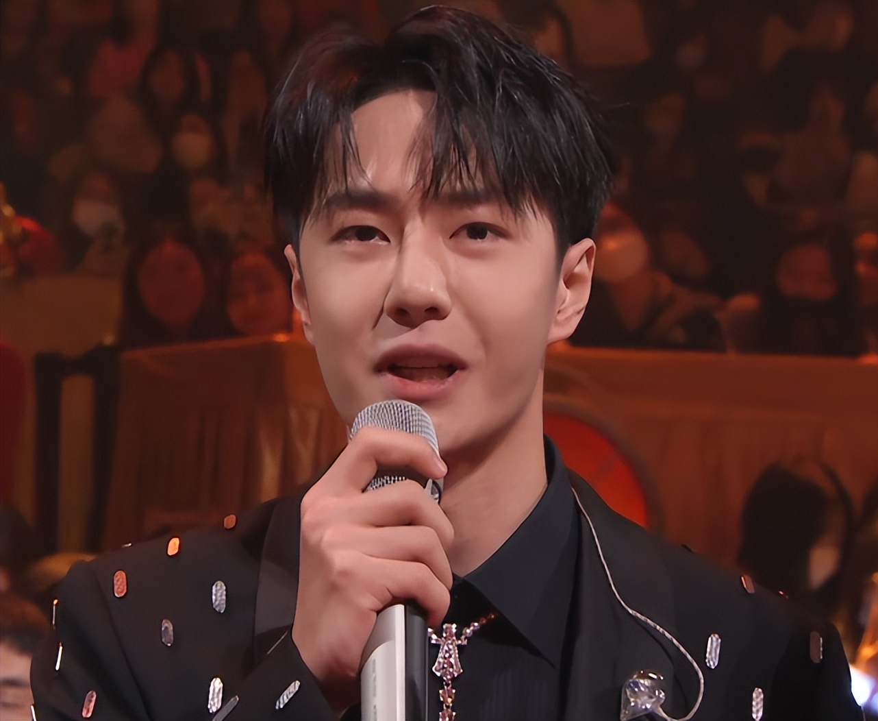 Wang Yibo was caught in a lip-synching storm, and Yang Pei'an voiced ...