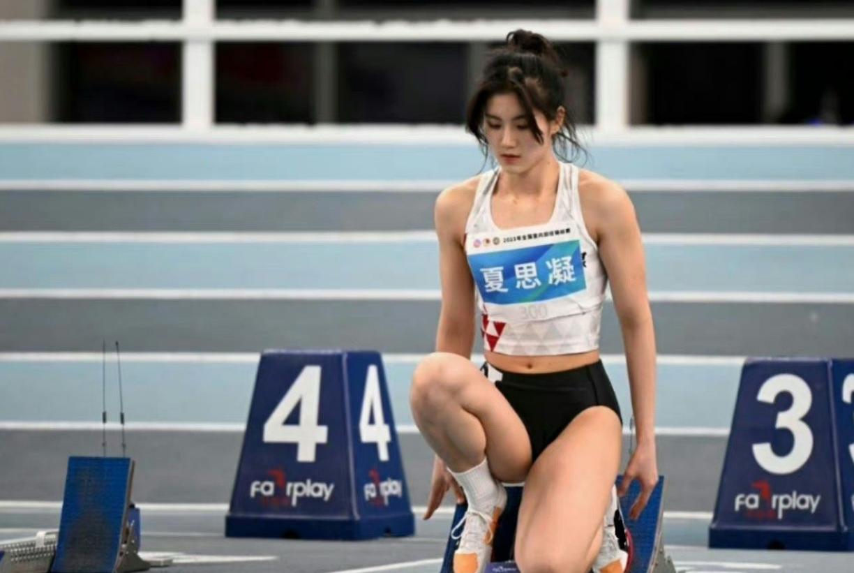 Temperament like a fairy! Another Chinese hurdler goddess takes first place in 13.29 seconds ...
