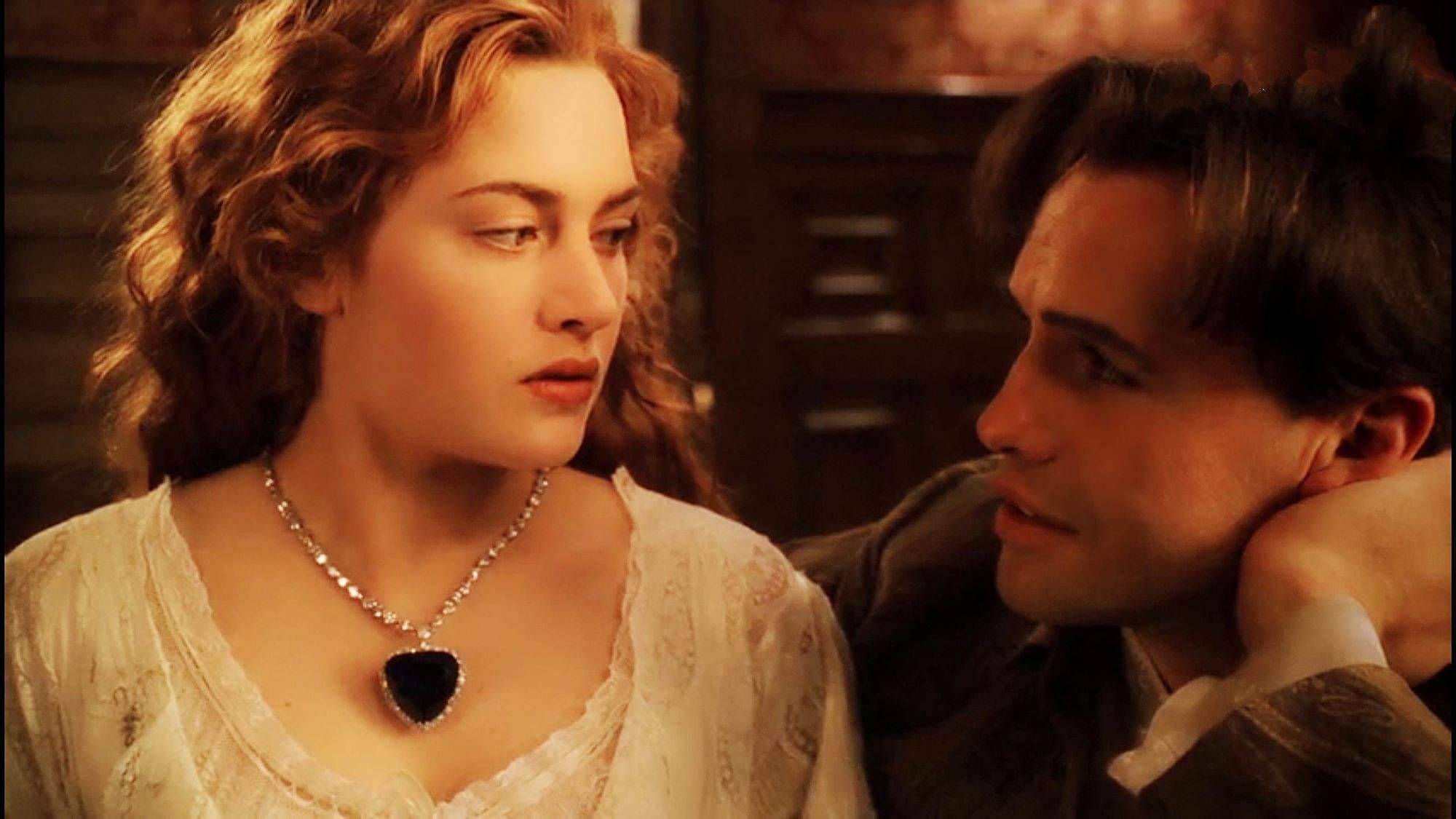 undying love on the titanic - iMedia