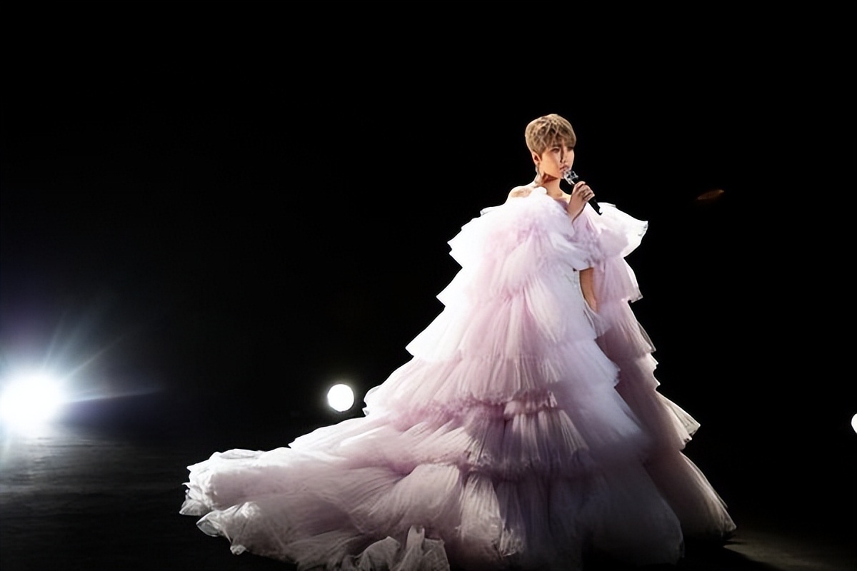 "I am a singer" champion!A-Lin quietly returned to Taiwan to sing "4 ...