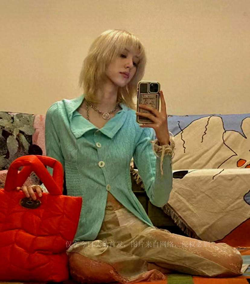 Hua Chenyu posted photos for the first time after the scandal involving his girlfriend, and the ...