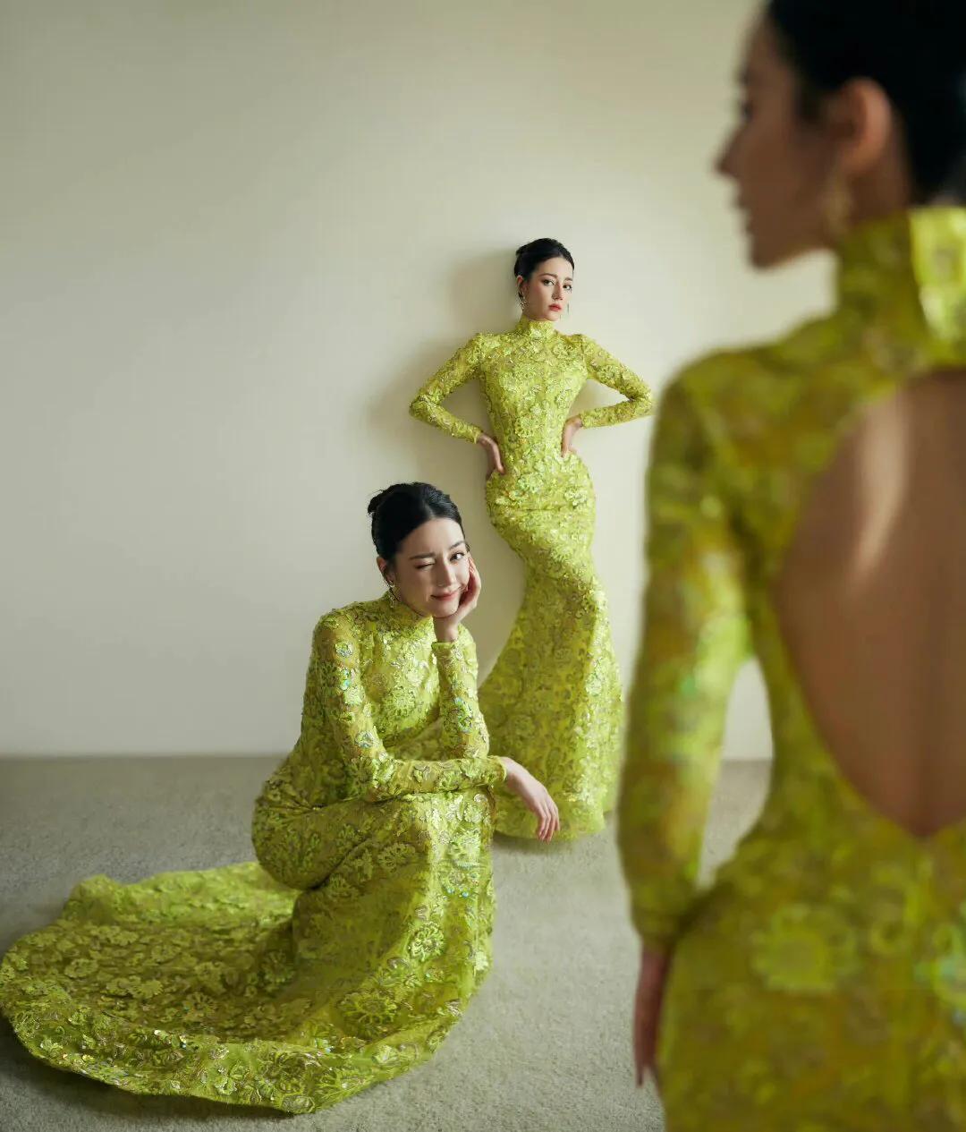 Dilireba's golden backless cheongsam photo - iNEWS