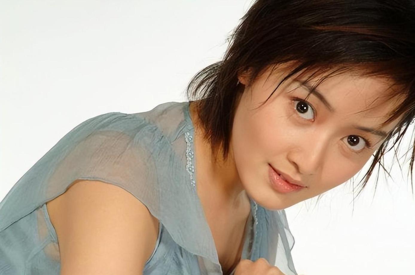 Zhao Ziqi: She used to be a host of CCTV, but she became an actor and ...