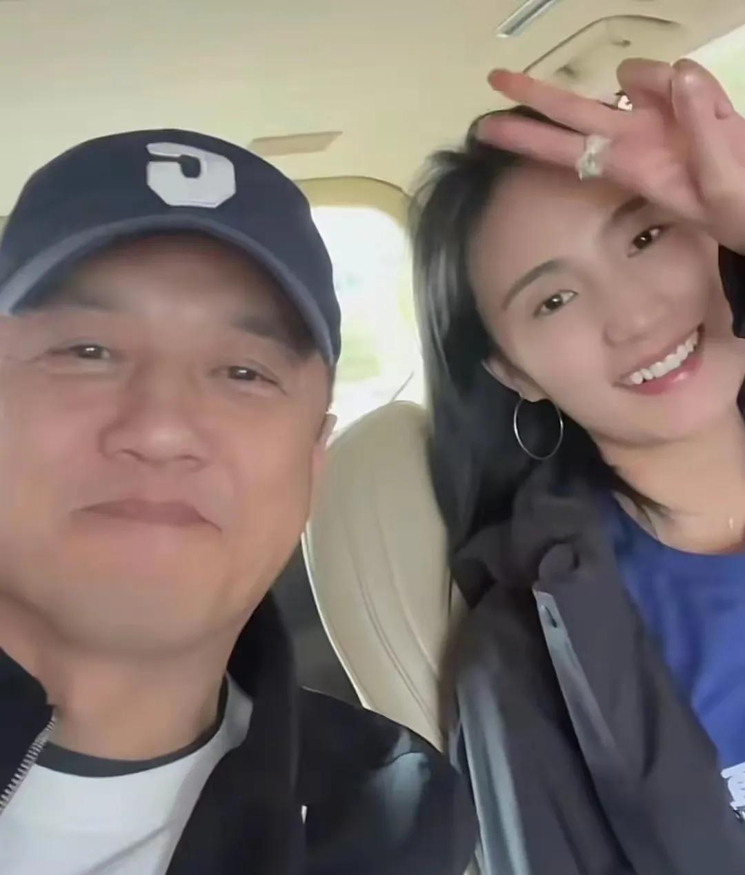 It was exposed that Faye Wong married Li Yapeng with a low profile: she gave up her career ...