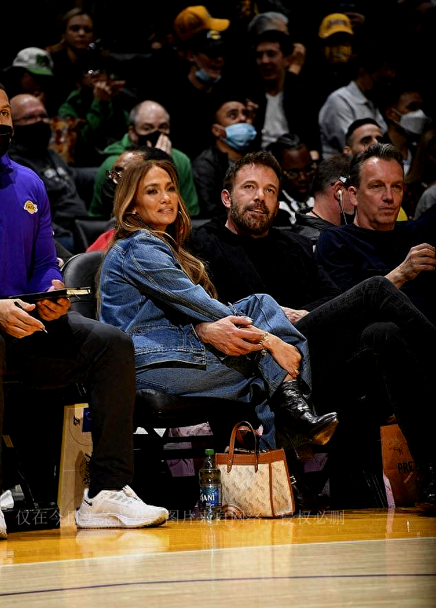 The 49-year-old Ben and the Latin Queen are so in love that they can't ...