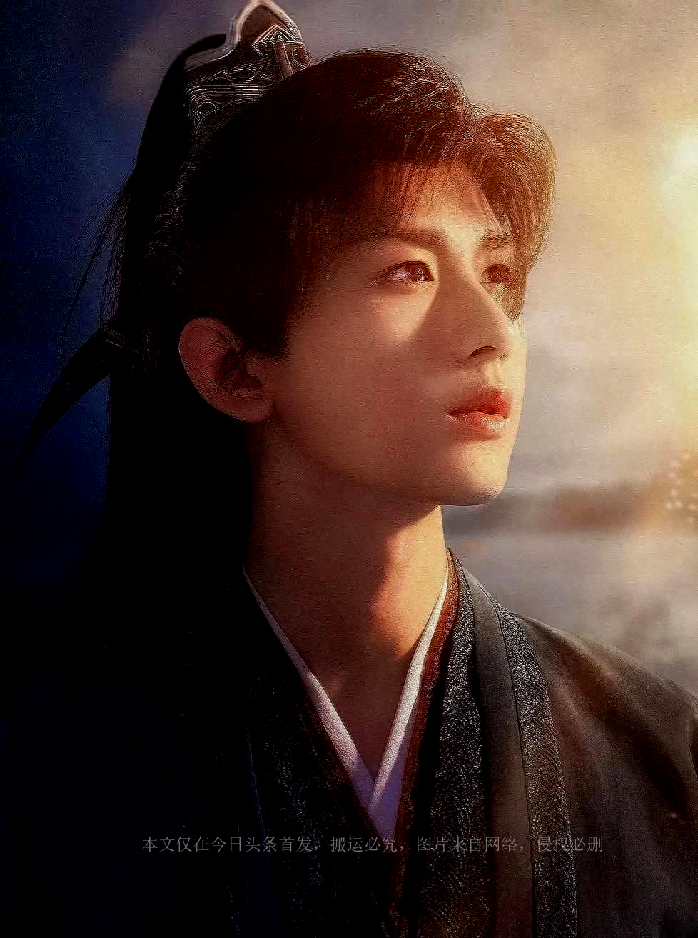 One second he was eating melon, and the next second he was shocked by ...