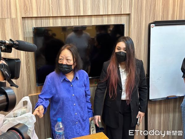 Li Yiyan's mother didn't know that Liao Jun was attacking her daughter ...