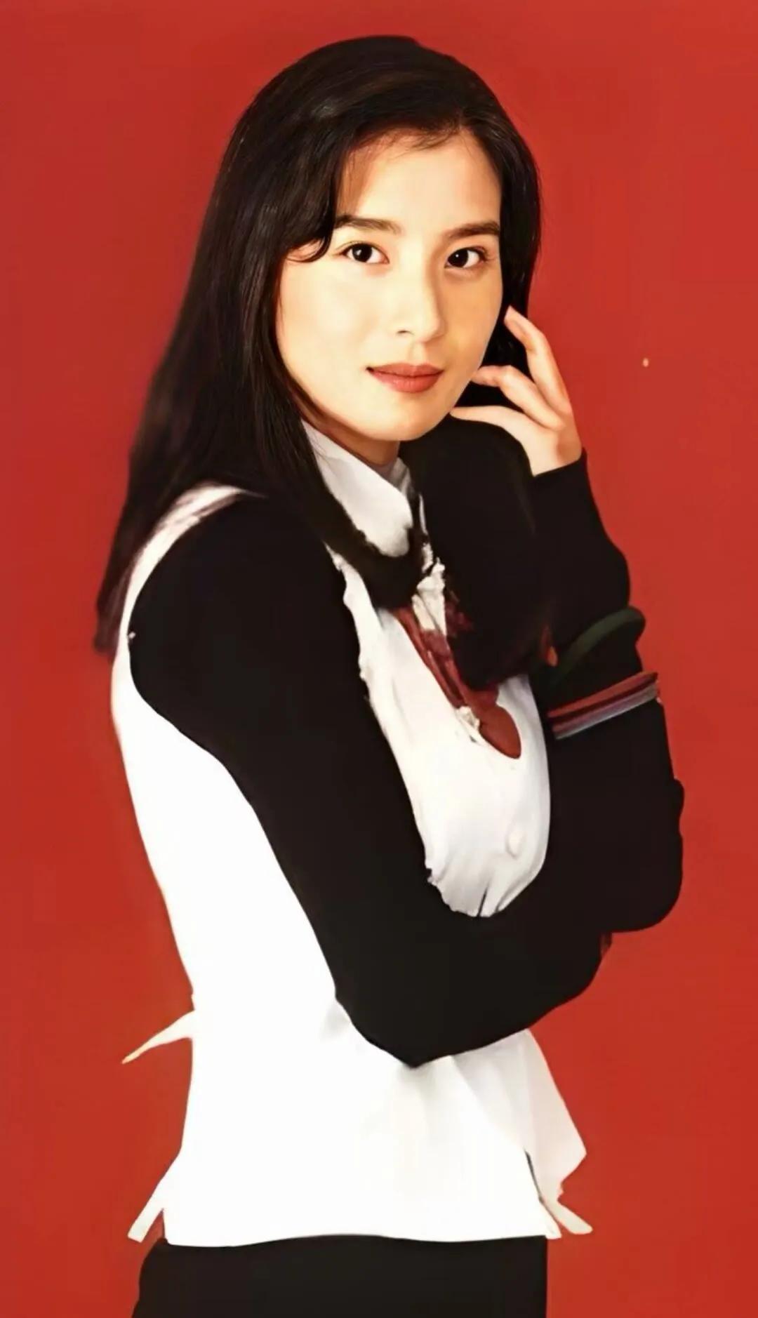 Qiongyao girl Yue Ling - iNEWS