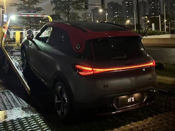 Dual motors + four-wheel drive, 3.7 seconds to break 100, smart elves ...