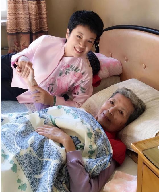 Shen Li, the first female announcer on Chinese TV: her husband died and ...