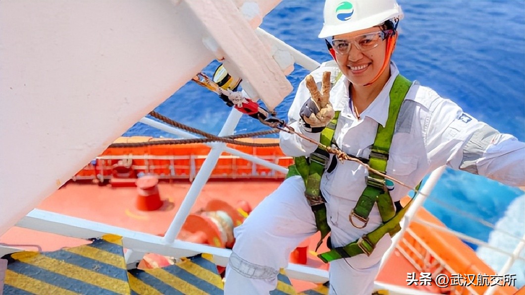 A female seafarer tells the story of 12 years at sea - iNEWS