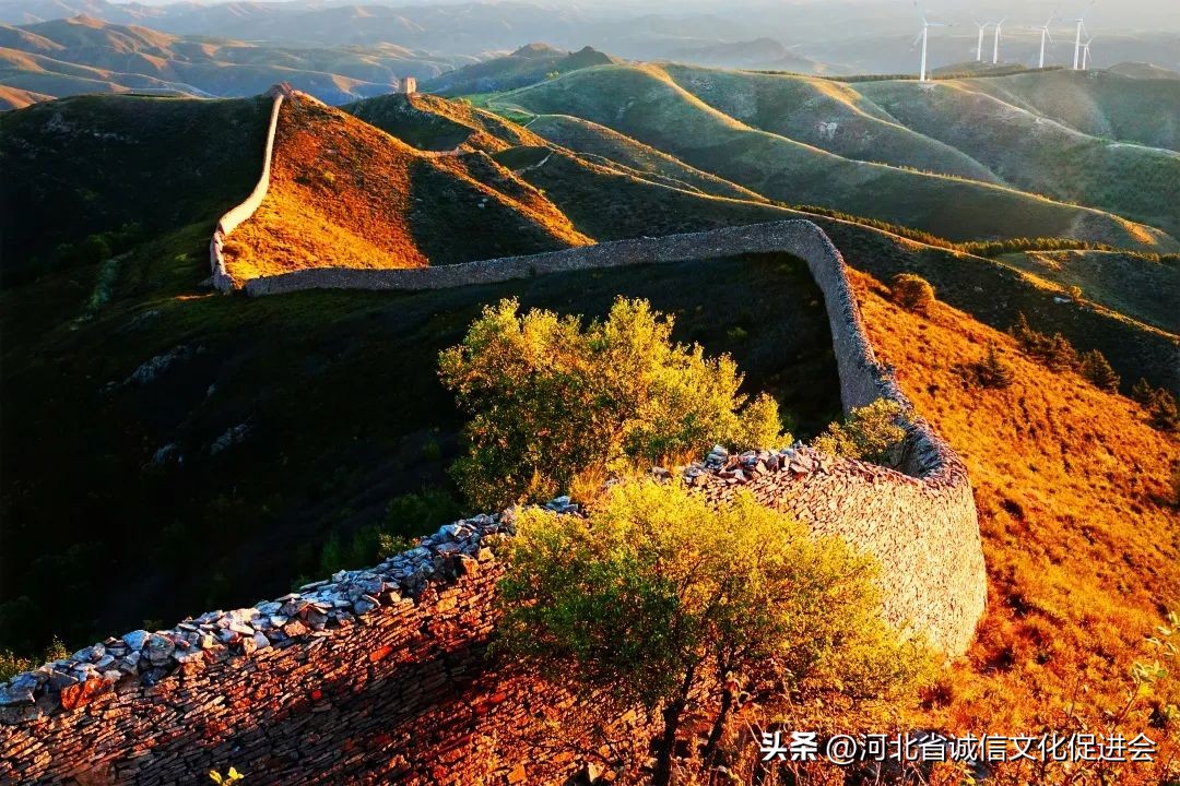 collect!100 couplets of scenic spots and historic sites - iNEWS