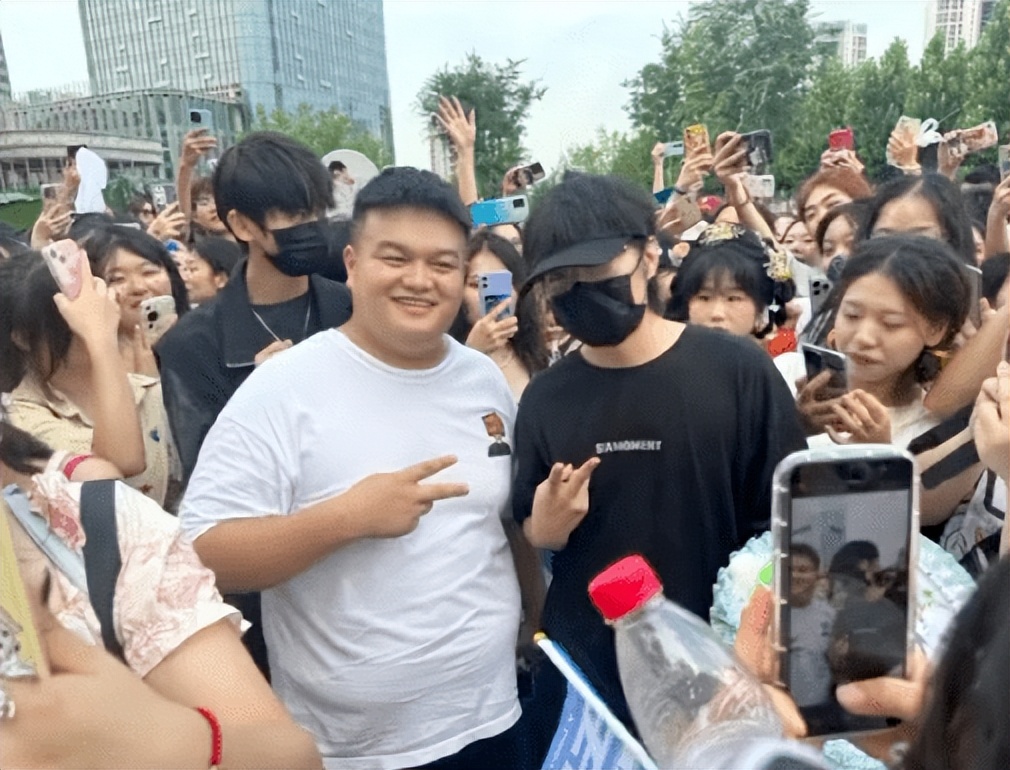 Huang Rui was denied entry to the TFBOYS concert with a four-leaf ...