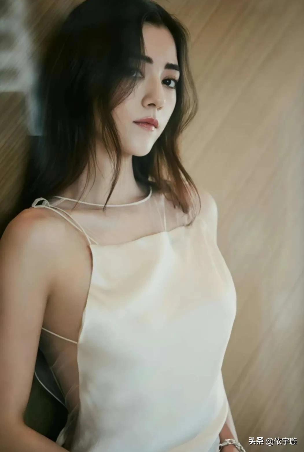 The love story between Fei Xiang and Na Ran because of the drama "Feng Shen" - iNEWS