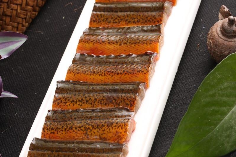 Don't rush to cook the eel, do 2 more steps in advance, the eel is ...