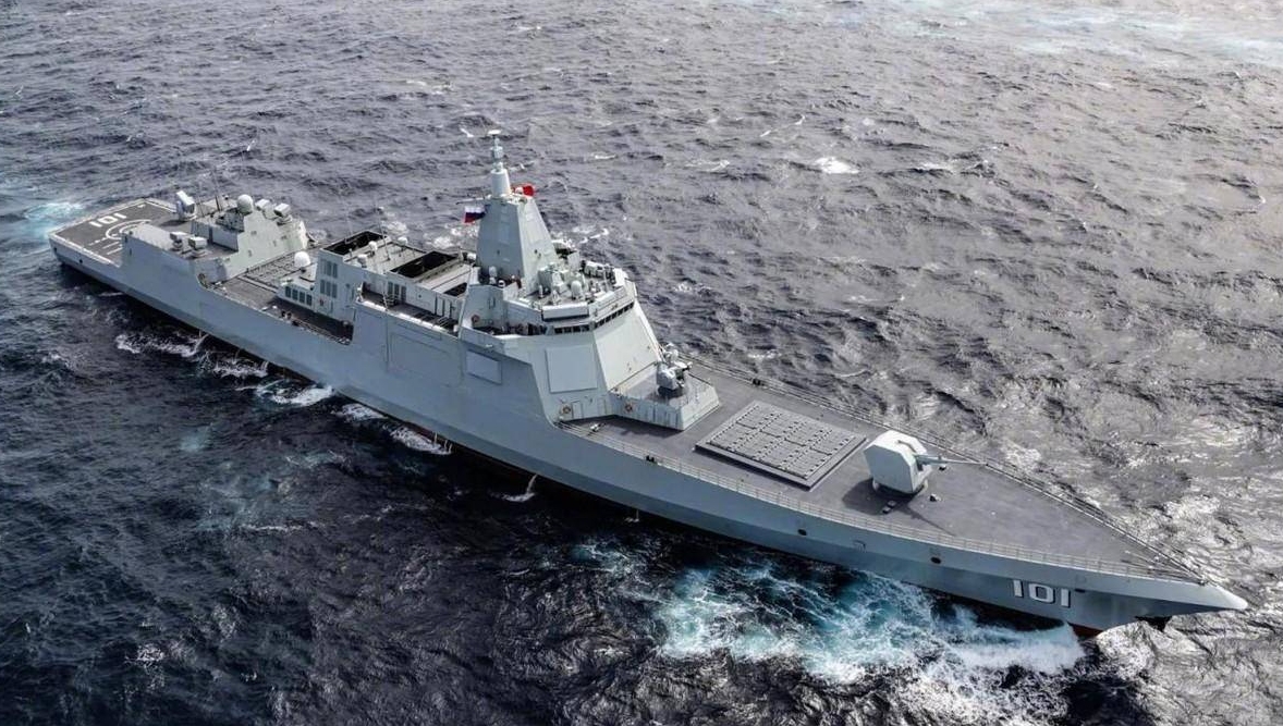 Will 055B be launched into the water? A full row of 15,000 tons carries ...