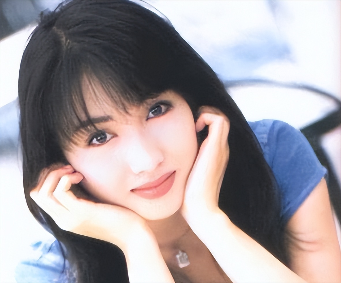 Gigi Gigi: Married to a disabled rich man who is 15 years older than ...