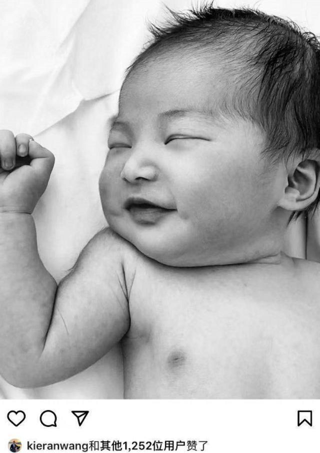 For the first time, Zhu Zhu exposed her daughter's true face and name ...