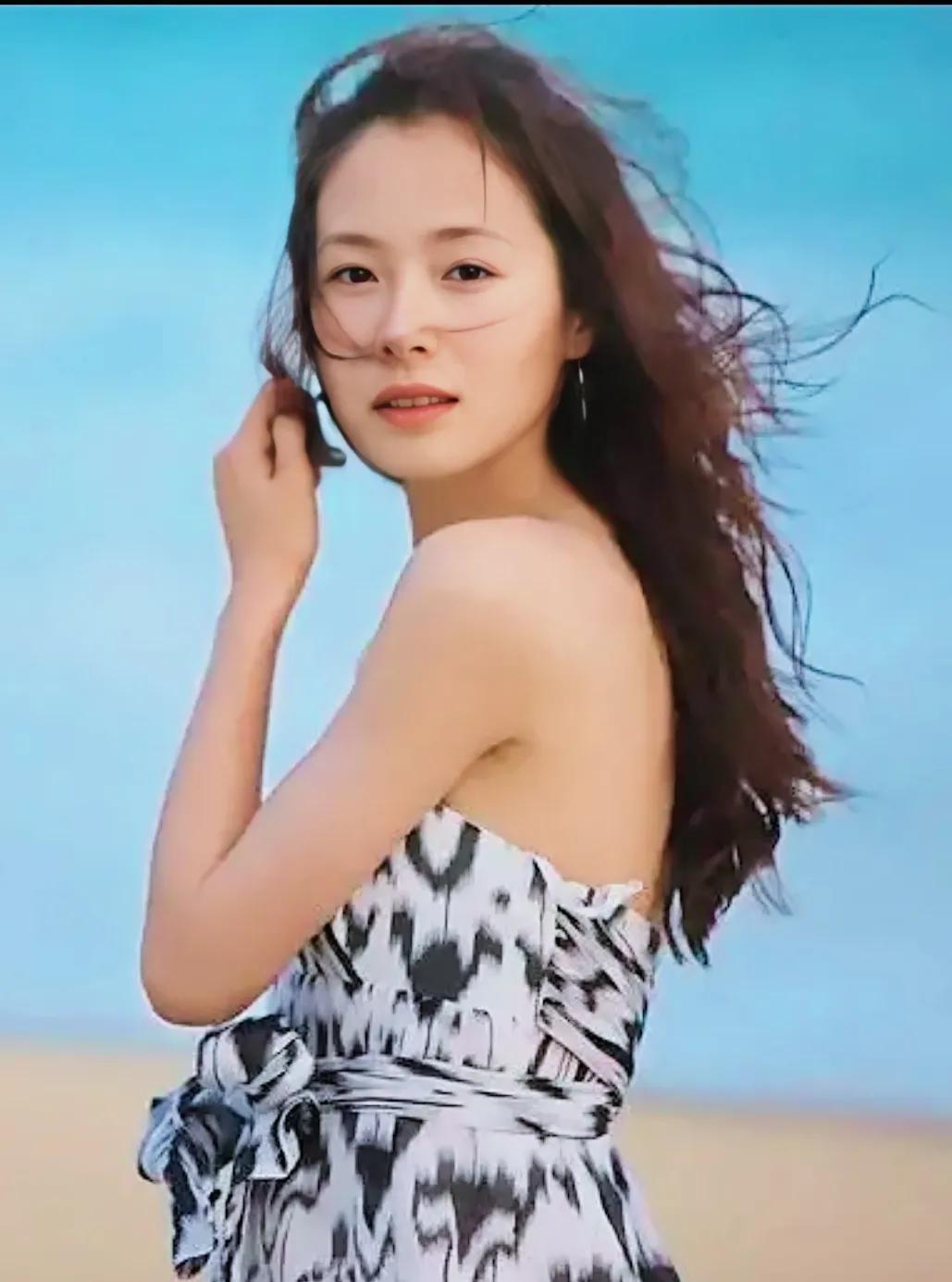 Jiang Yiyan is so charming - iNEWS