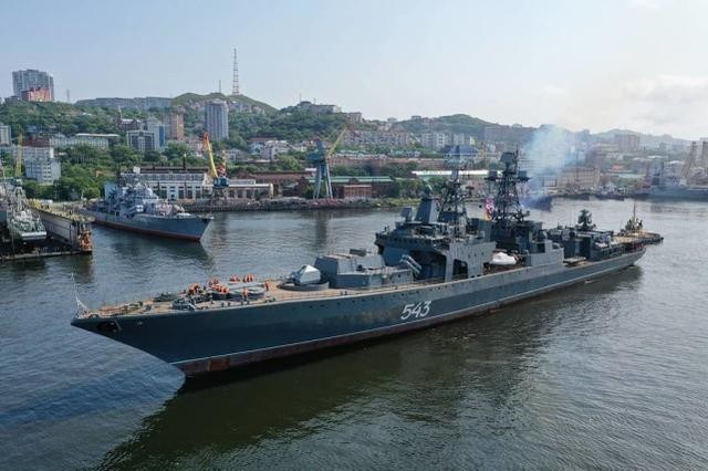 The Russian Pacific Fleet rarely crossed the Soya Strait on a large ...