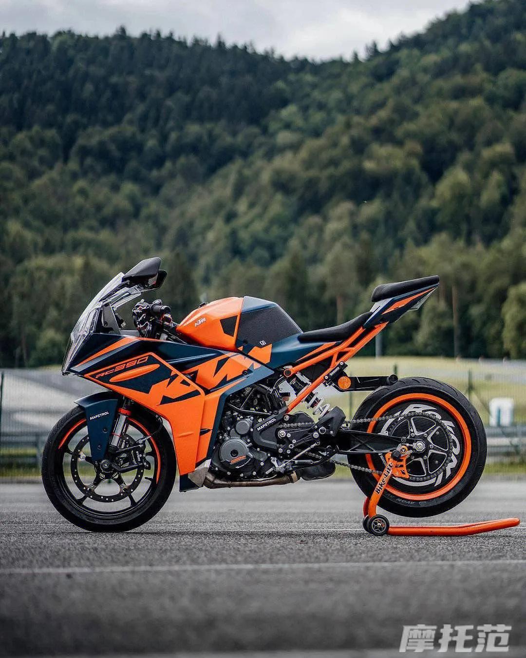 Demon Knife - KTM RC390 - iNEWS