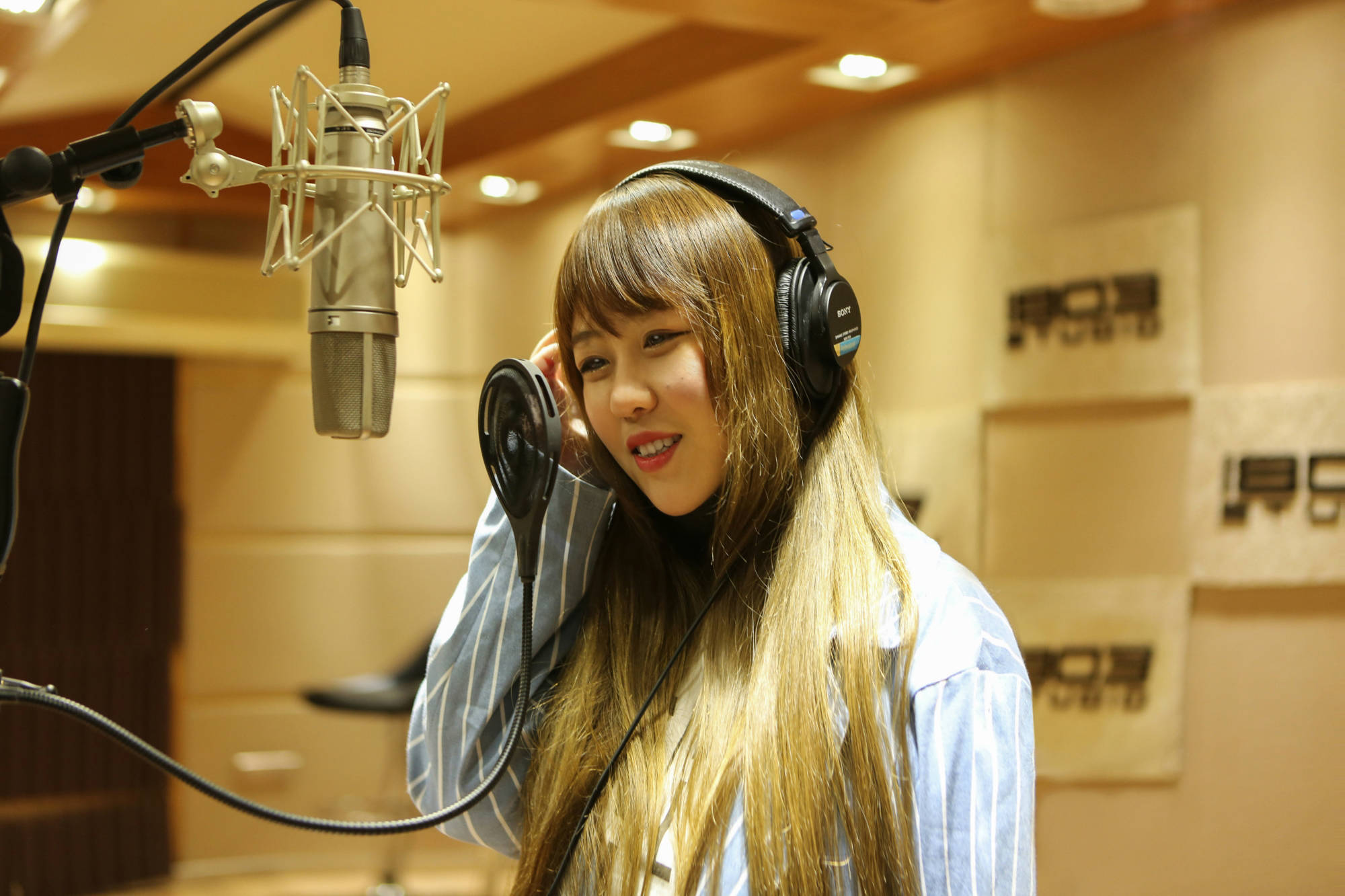 Mingyang Entertainment—Beauty Star—Ren Ran - iNEWS