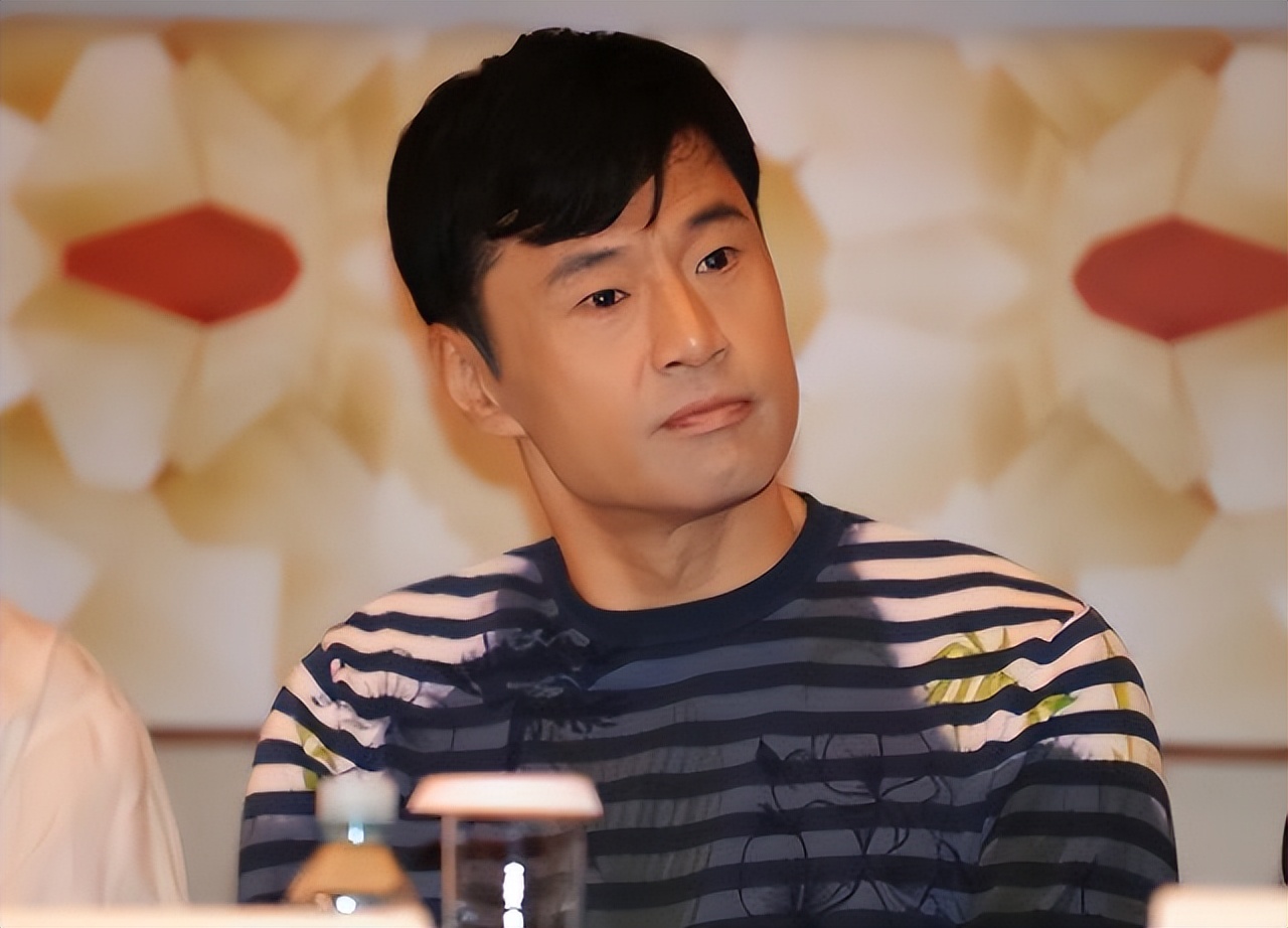 Actor Yu Rongguang: Worked for his wife for 35 years, debuted with zero scandals, why was he ...