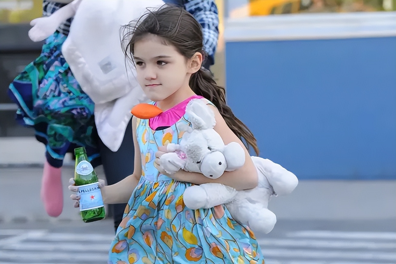 "Hollywood Princess" Suri: Growing up in the palm of Tom Cruise's hand ...