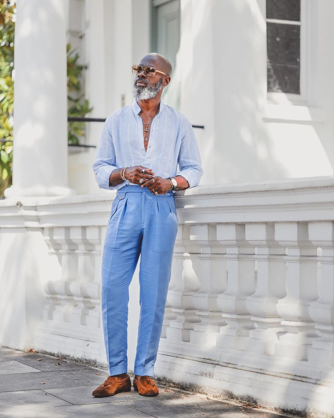 Wear it better than young people! This uncle wears the best look of a ...