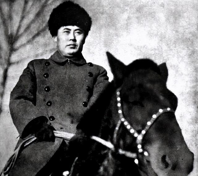 They were all Fu Zuoyi's troops, so why were 250,000 people in Peiping ...