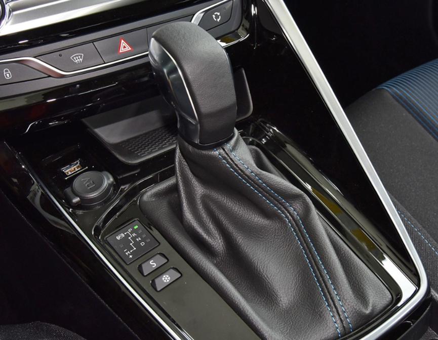 Peugeot's shift lever design looks good - iNEWS