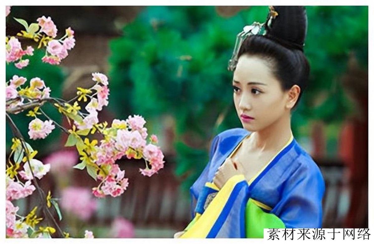 It's too amazing to play supporting roles, but it's almost boring to ...