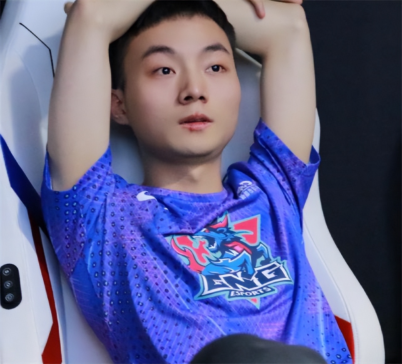 "Yan" check the director and lighting engineer!There are three major problems at the scene ...